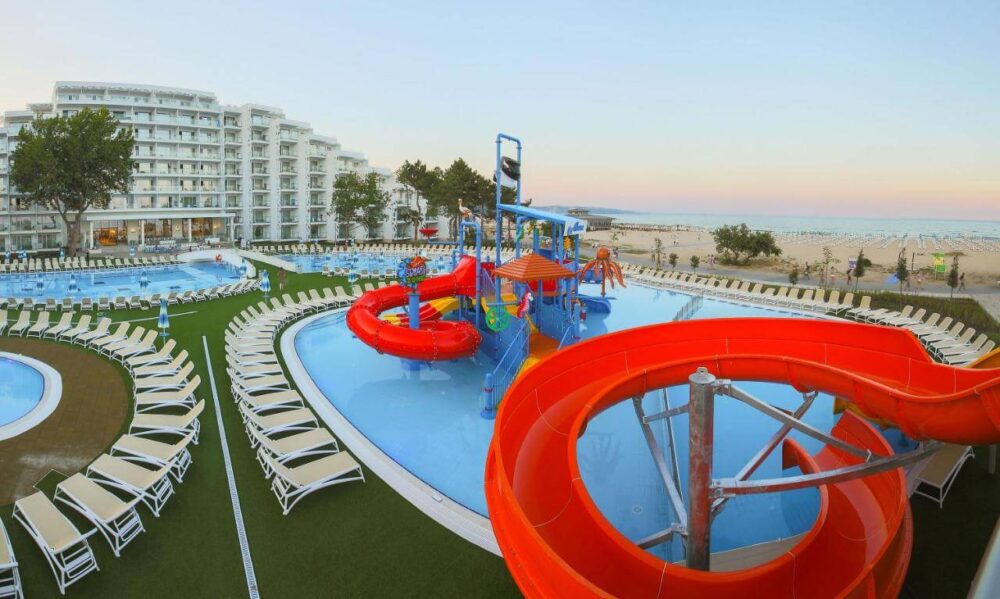 In Albena descopera 14 cazari family friendly avantajoase